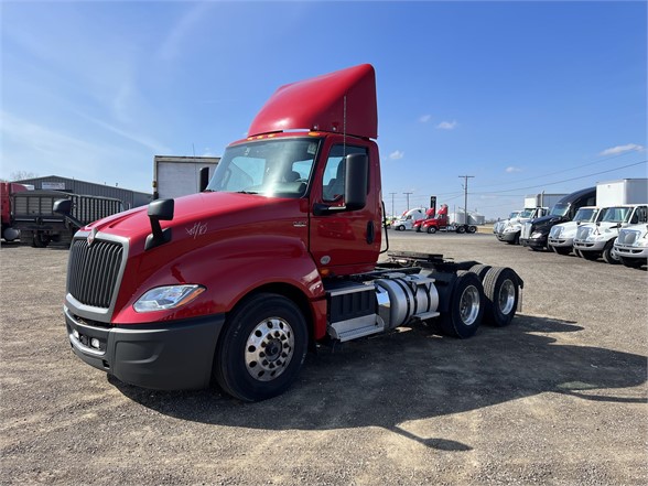 2018 International LT 625 6X4 - Selking International | Trucks, Service ...