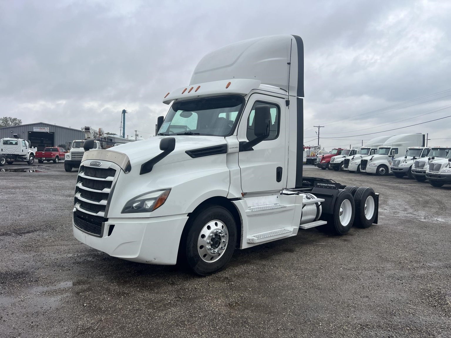 2018 FREIGHTLINER CASCADIA 126 - Selking International | Trucks ...