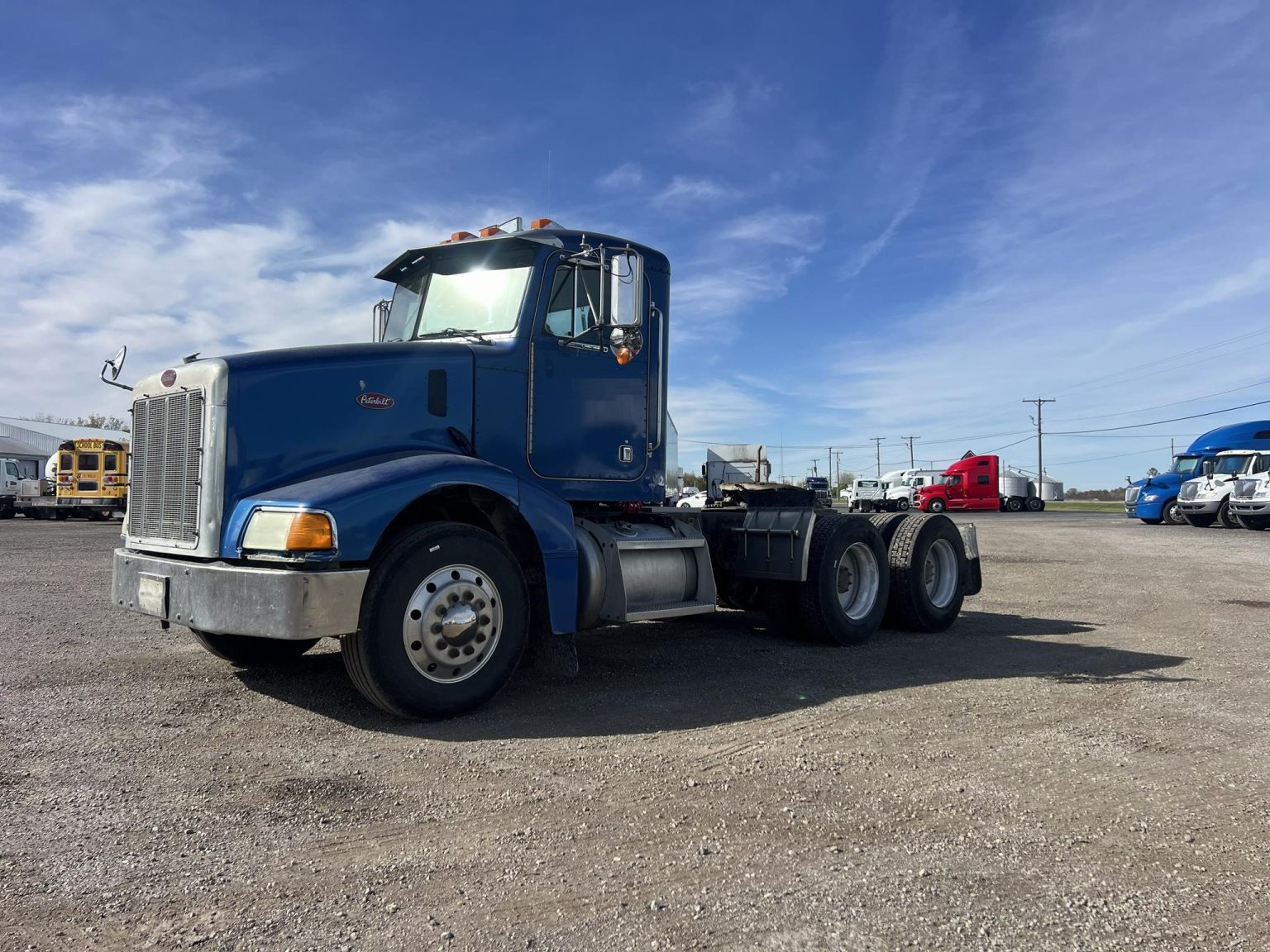 2004 PETERBILT 385 - Selking International | Trucks, Service, and Parts ...